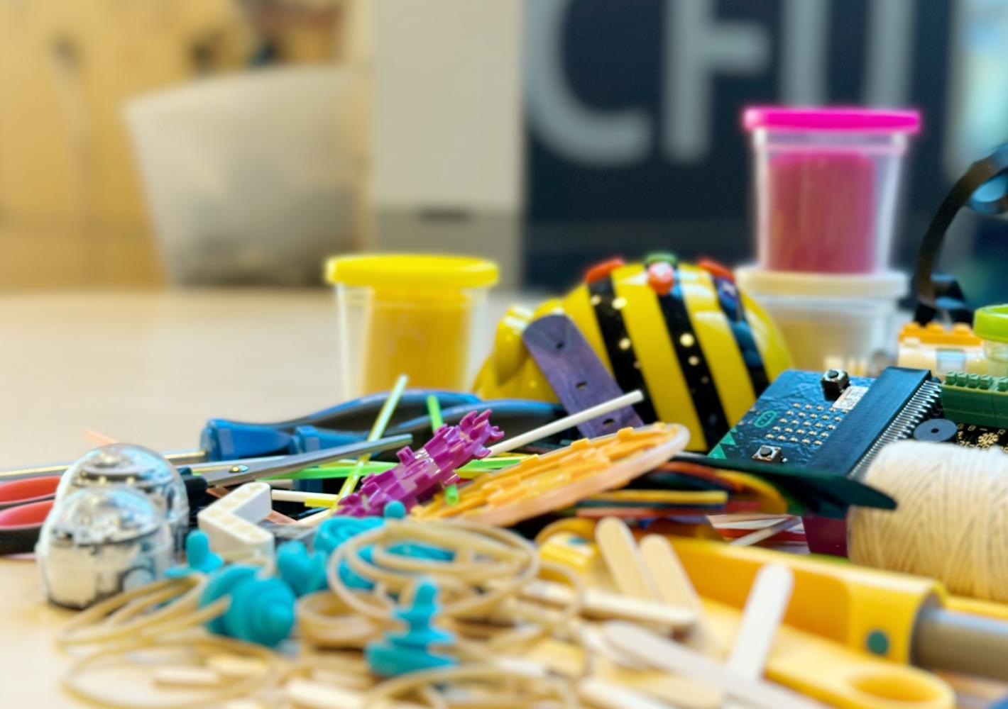 It og medier, makerspace, teknologiforståelse - inspiration til din årsplan | CFU Absalon